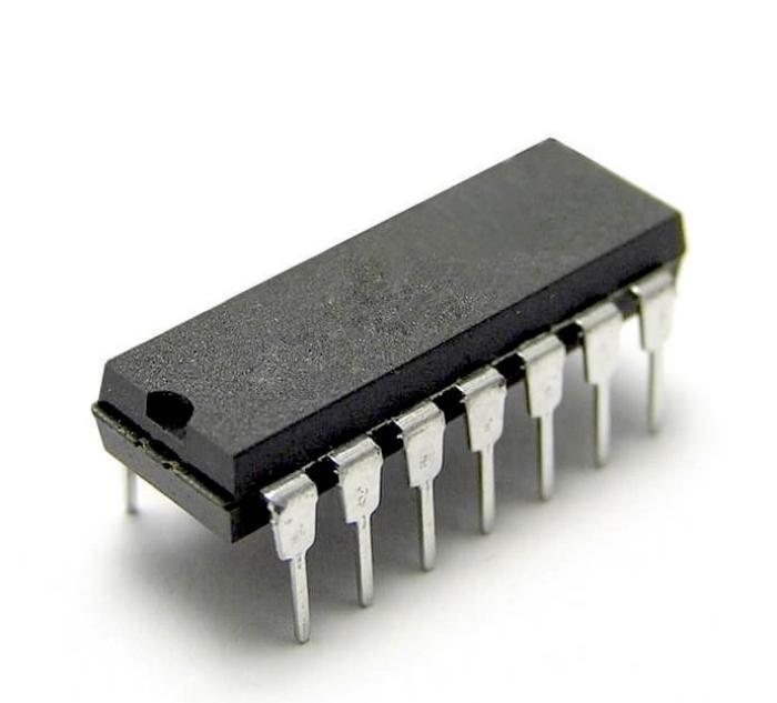 7400, 7400N Integrated Circuit, TTL, Quad 2-Input NAND Gate Package: